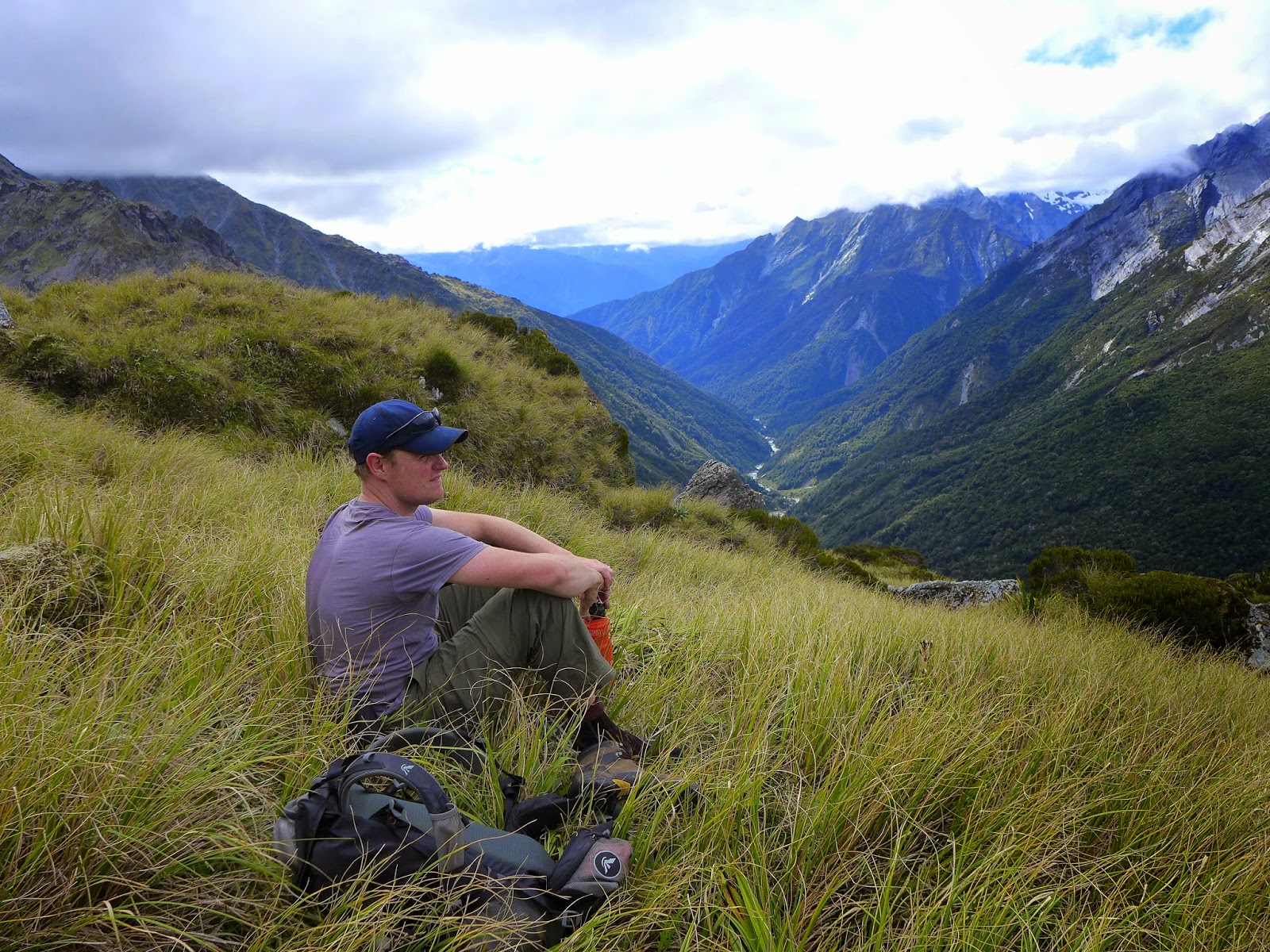 Wazza's Wanderers : Whymper Hut, Whataroa Valley.
