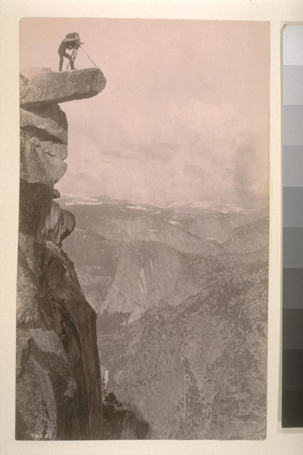 “I Was There” – Incredible Vintage Photographs Captured Tourists on the ...