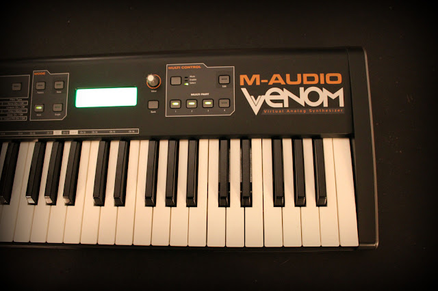 MATRIXSYNTH: M-Audio Venom PROTOTYPE BLACK CASE RARE MIDI 12-Voice ...
