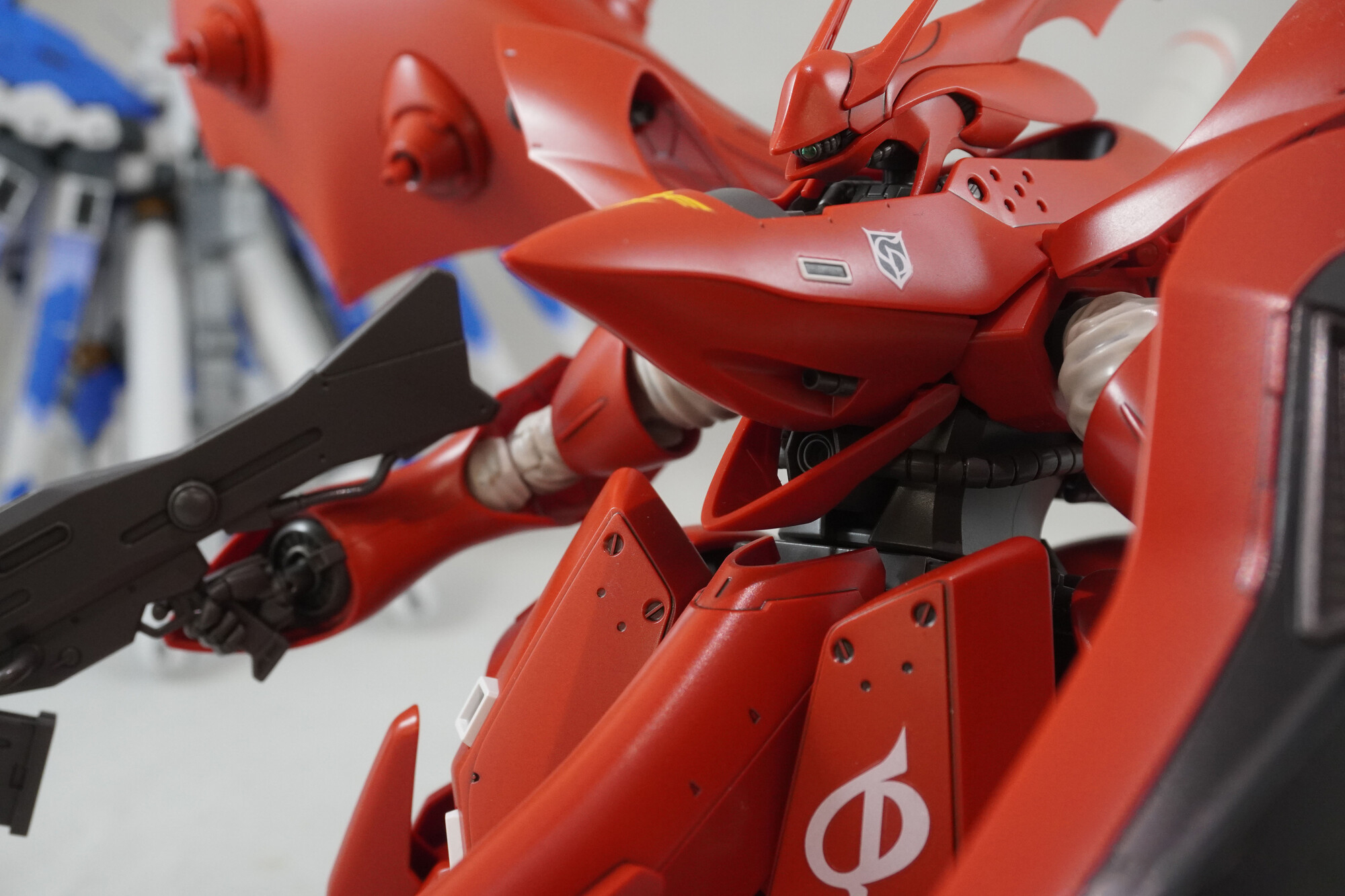 HG 1/144 MSN-04II Nightingale, Bandai - Pilot-Exia Gundam