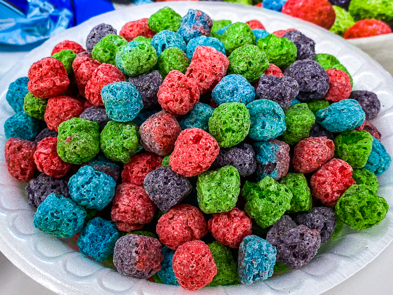 Tales of the Flowers: Smartfood Cap'n Crunch's Crunch Berries Popcorn ...