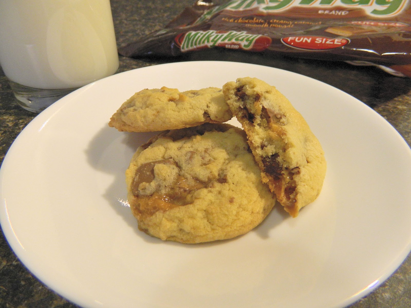 a CASE of art: Milky Way Cookies