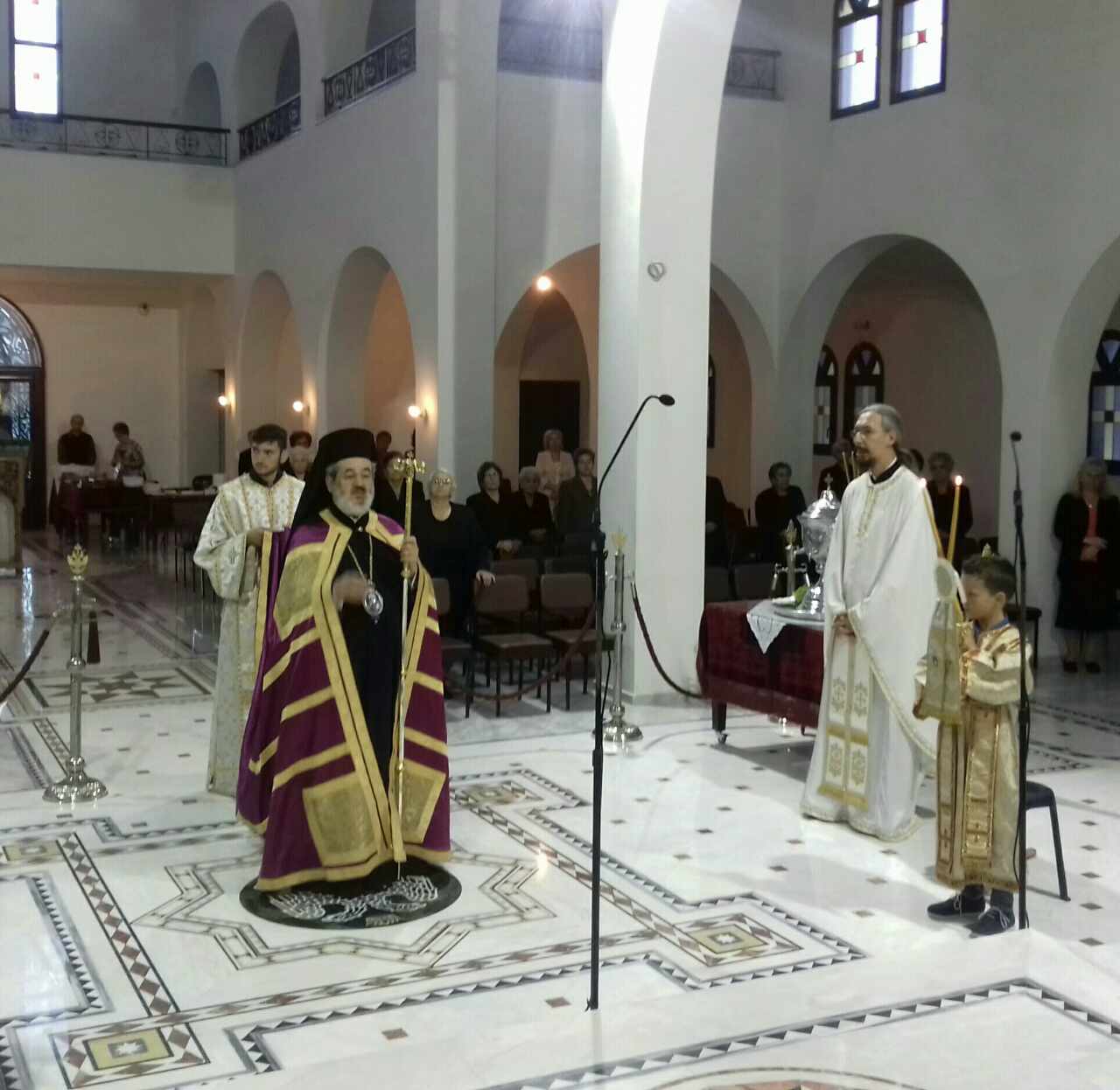 Ι.Ν Αγίων Χριστοφόρου και Ευθυμίου Κατερίνης: ΜΕ ΜΕΓΑΛΗ ΛΑΜΠΡΟΤΗΤΑ ...