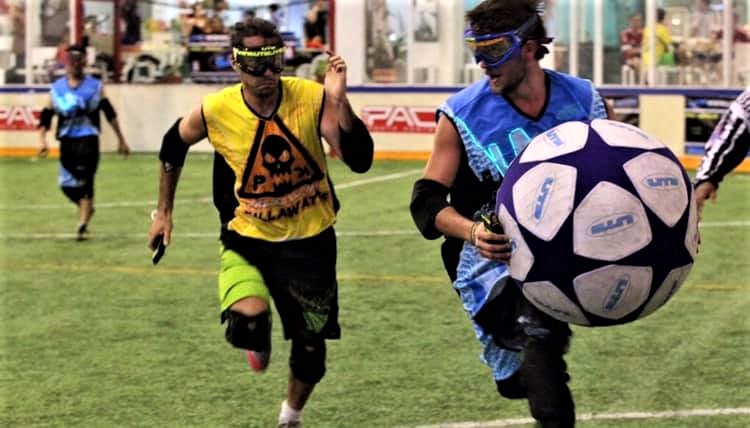 Fieggentrio: Vreemde sport: Ultimate Tazer Ball