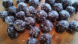 Yet Another Blogging Mommy: Coco Choco Chia Balls