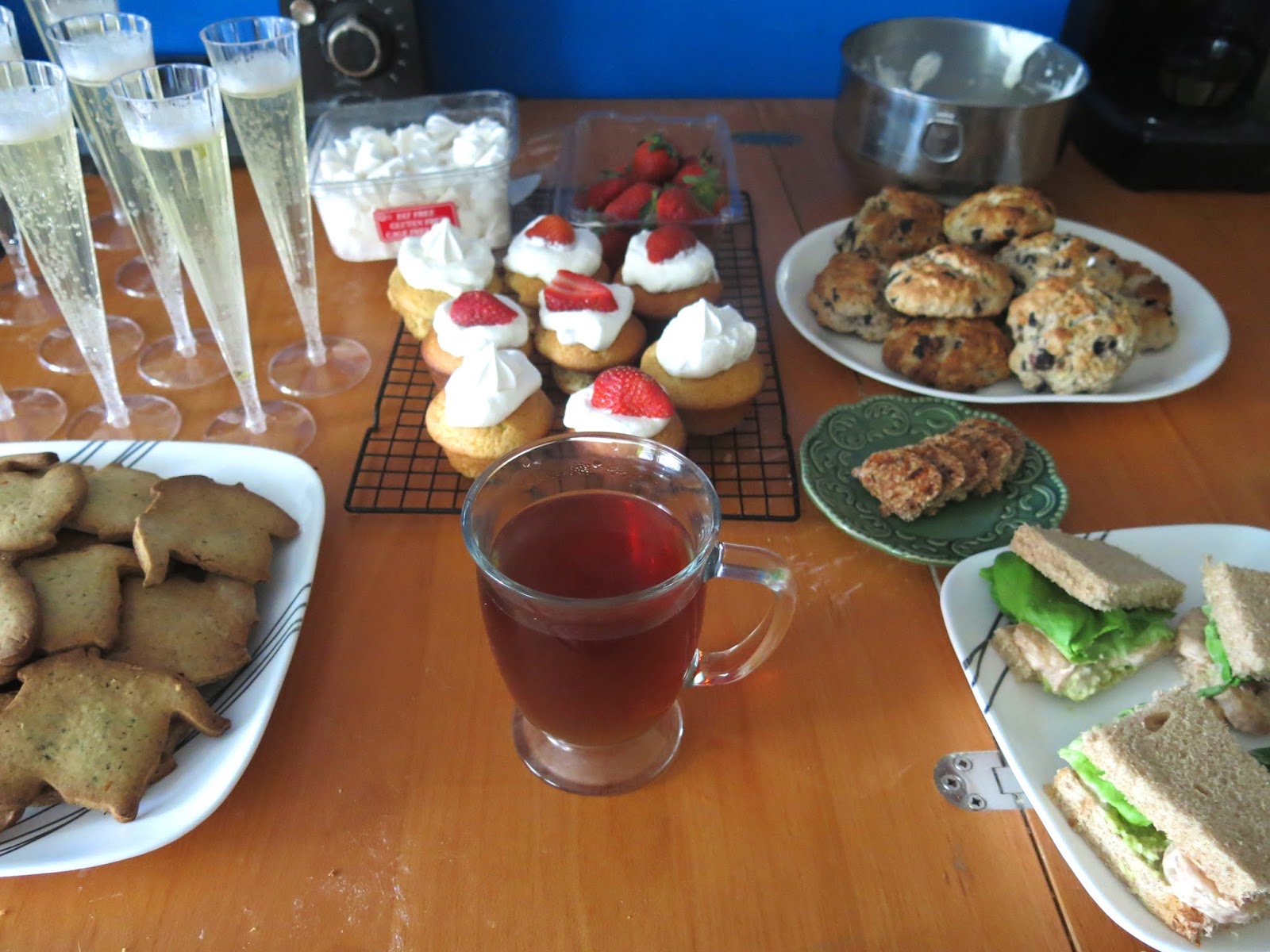 Bunny and Brandy's Brunchtime Blog: Masterpiece Eat-a-Ter: Afternoon ...