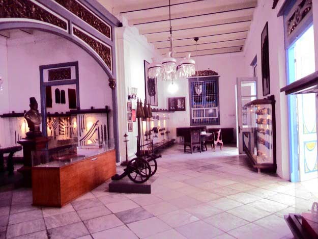 Museum: Menjelajah Museum Radya Pustaka Surakarta (2)