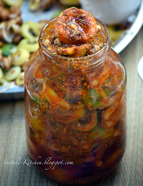Shital's-Kitchen: Loquat Pickle