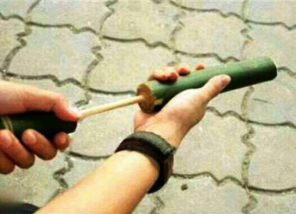 Sulpot nga Alupi (Cassava Suman "sticks")