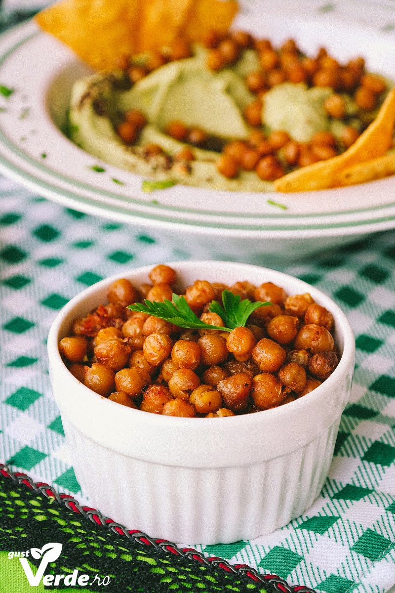 Humus cu avocado si naut copt. - Secretele Ramonei®