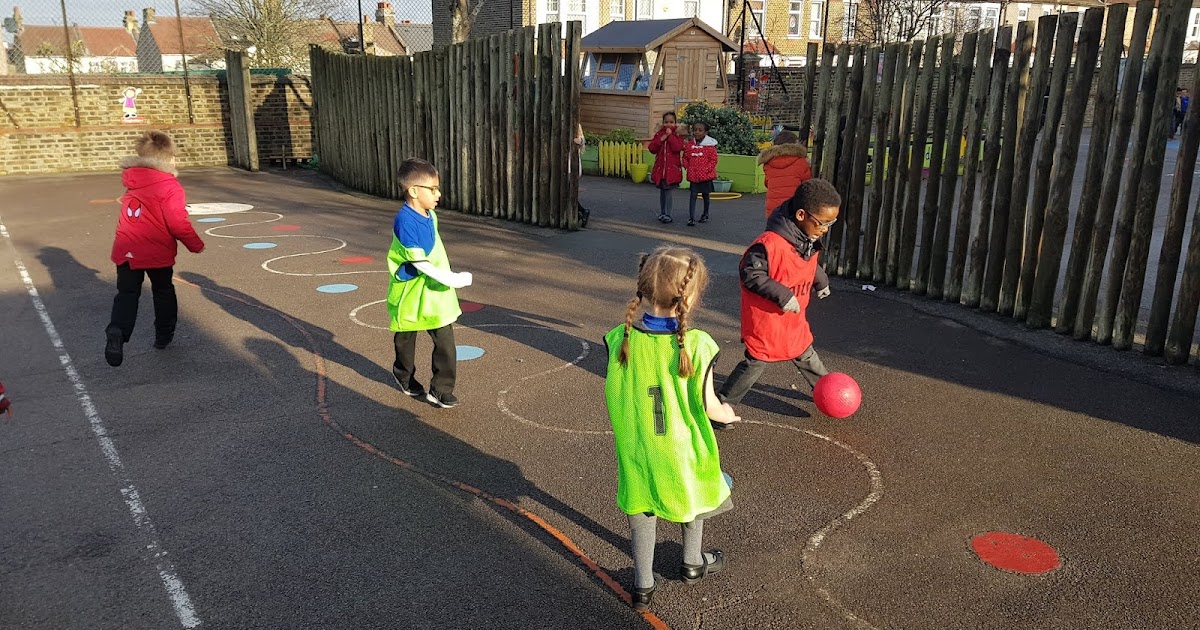 Bannockburn Primary: Lunchtime Football at High Street