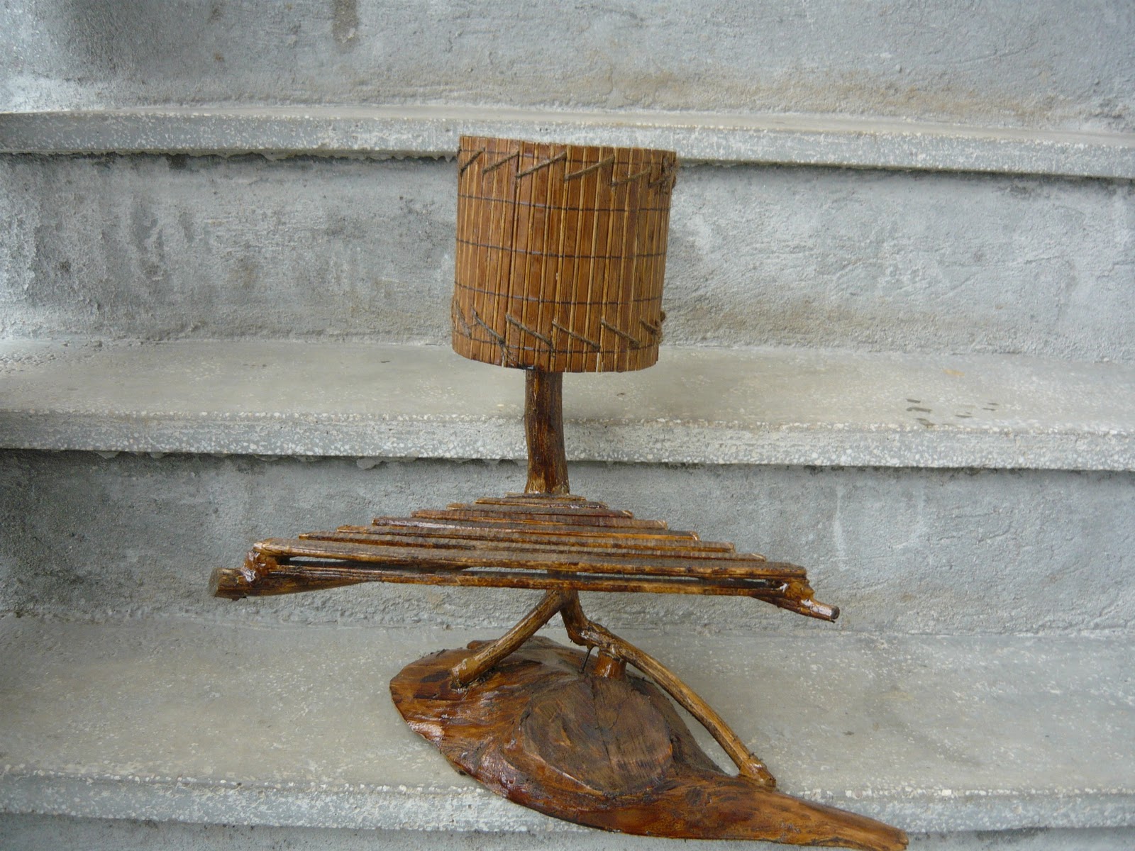 Veioza rustica | Ciudatenii Rustice - Poze mobilier rustic de interior ...