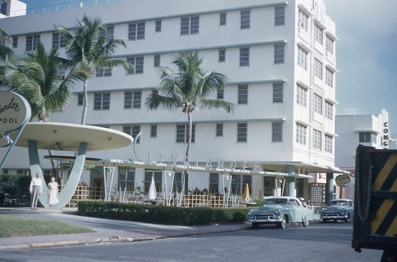 40 Fascinating Color Photos Capture Street Scenes of Miami & Miami ...