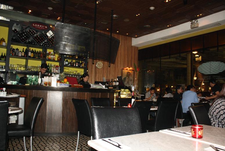 Larry's Cafe & Bar - The Lazy Investor's Way