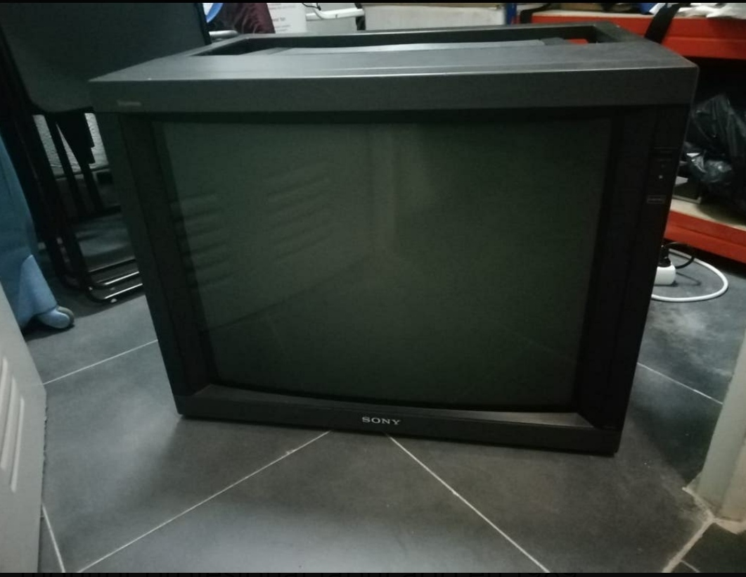 arcade maniac: EN BUSCA DE LOS SONY PVM