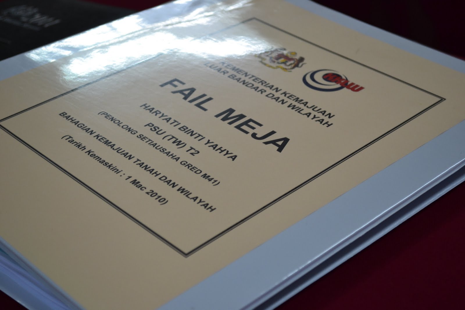 SM Sains Banting | Makmal Sains: Fail Meja : Penjawat Awam