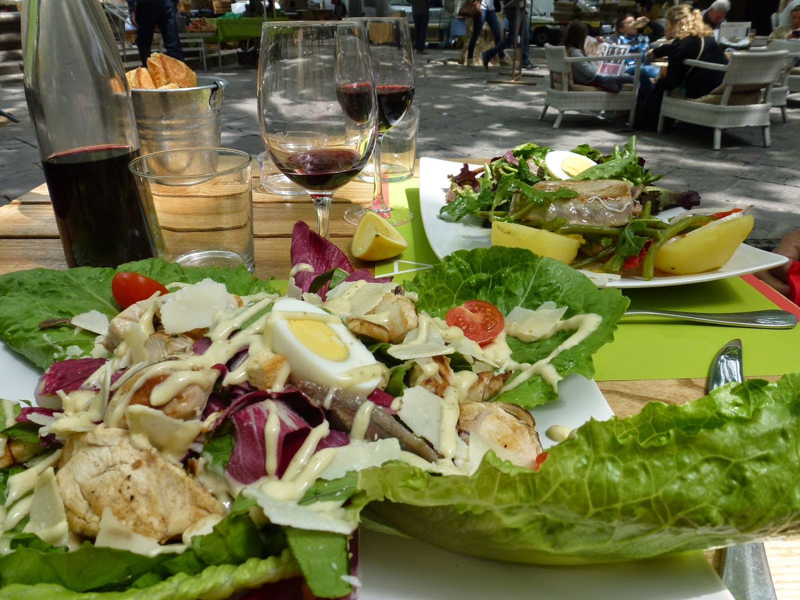 Het leven in een klein Frans dorpje: Dagje Uzès met lekker lunchen....