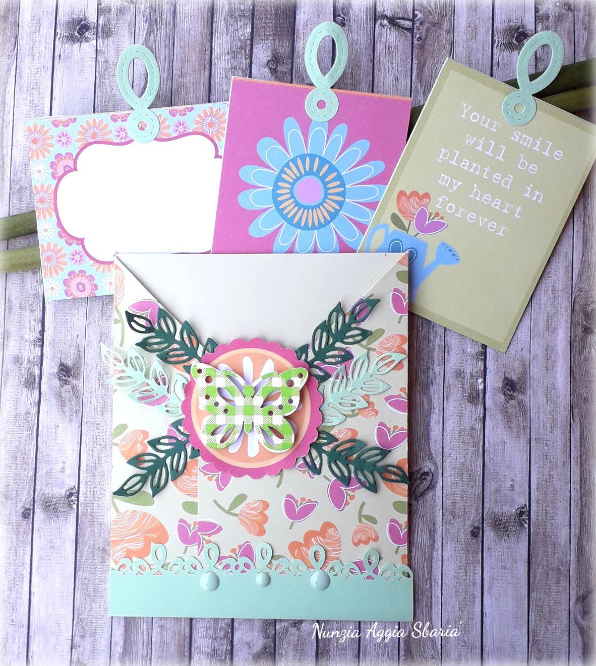Le Tre Pazze PAPERine: PAPER TUTORIAL TRI-TAG CARD
