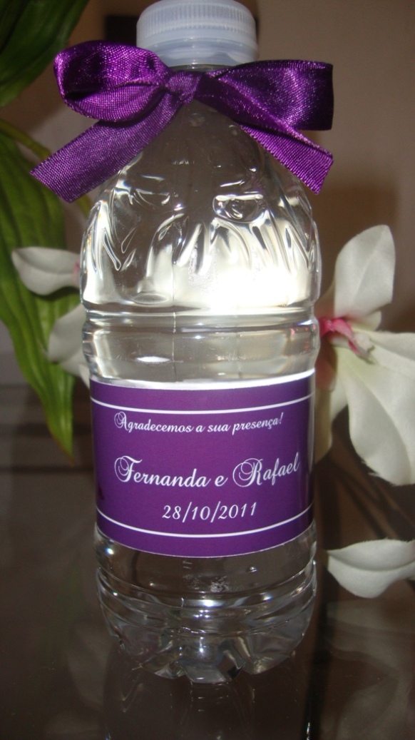 Lembrancinhas e brindes personalizados: Agua personalizada Casamento