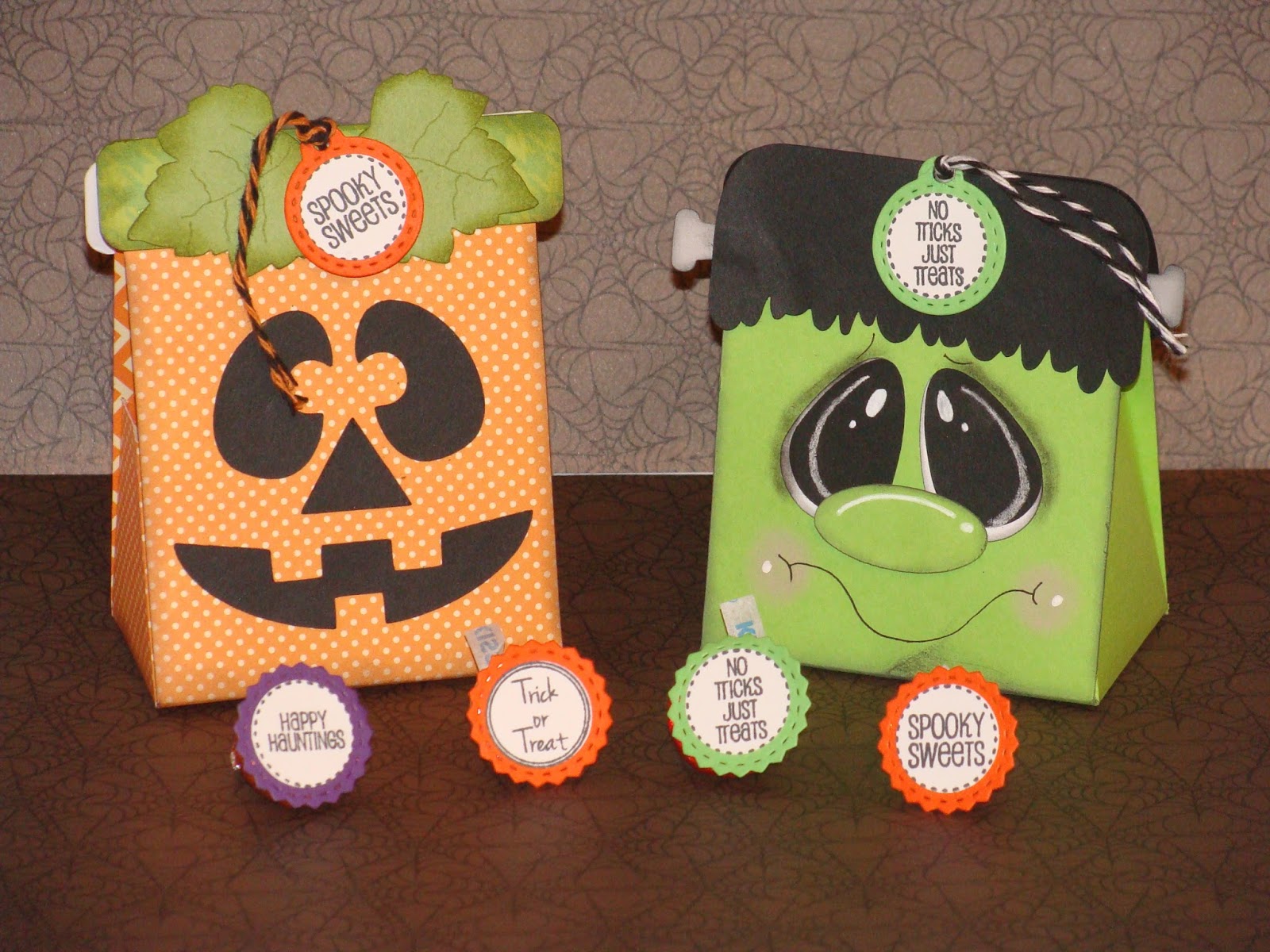 Deb's Paper Palooza: Halloween Treat Boxes