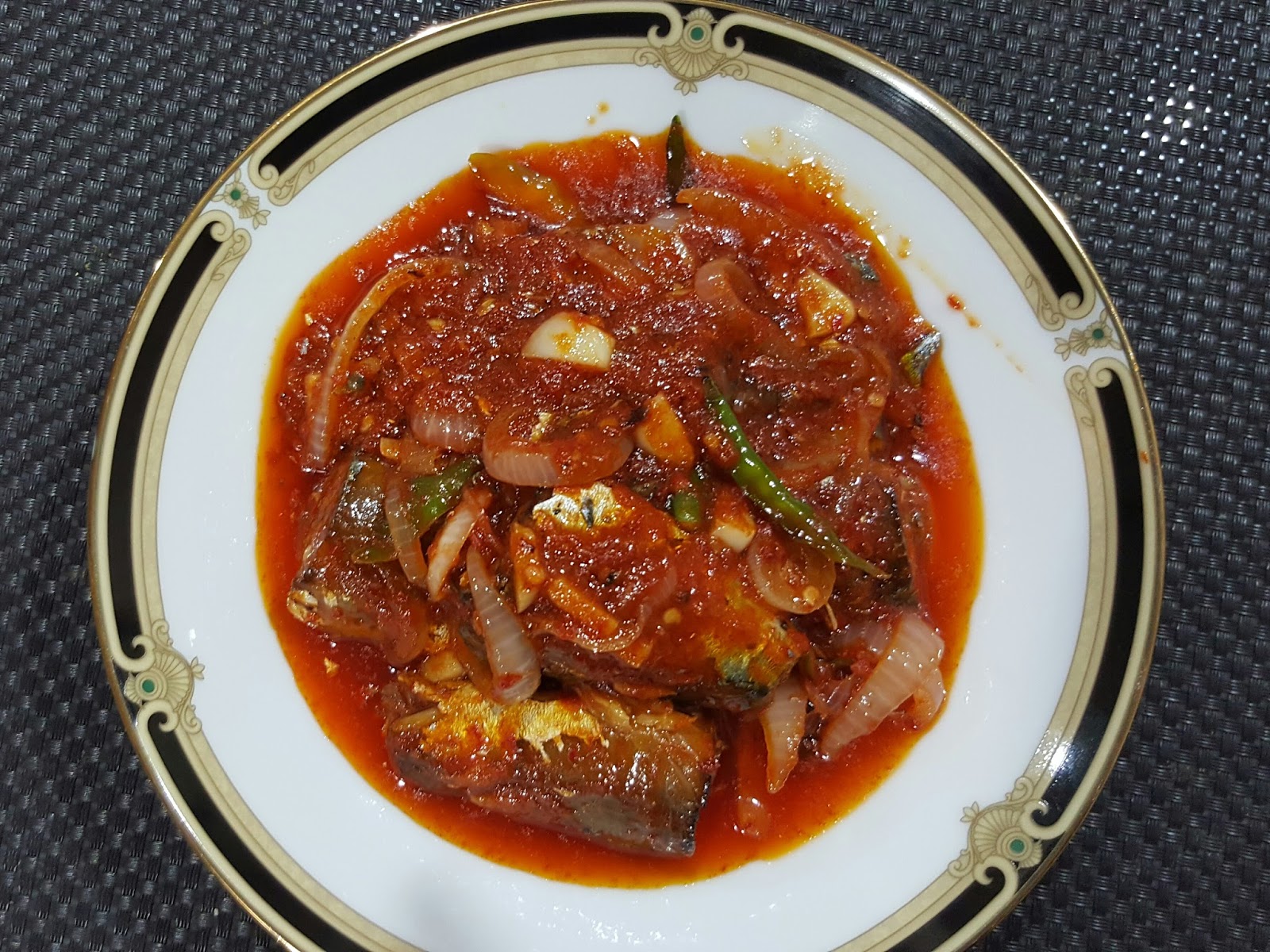 My HomeRecipes: SAMBAL SARDIN CILI PADI