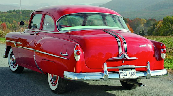 Car Style Critic: Early 1950s Canadian Pontiacs with Chevrolet Bodies