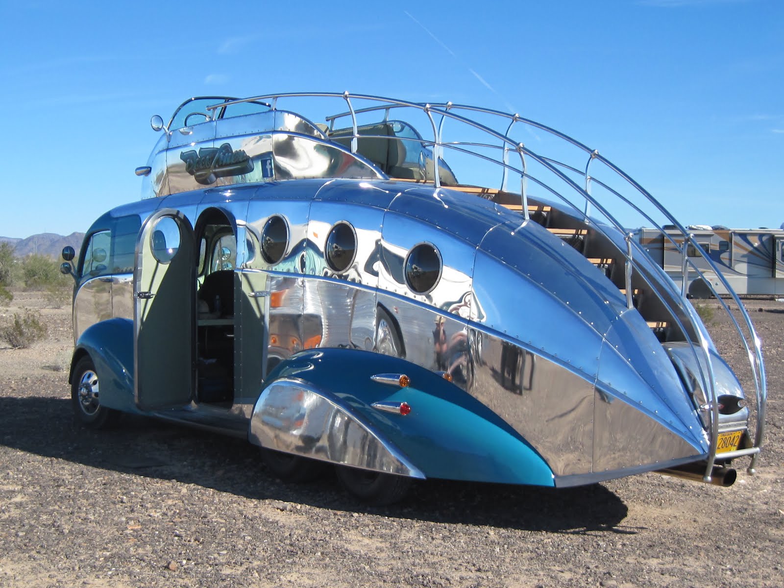 Travels with Winnie: Deco Liner