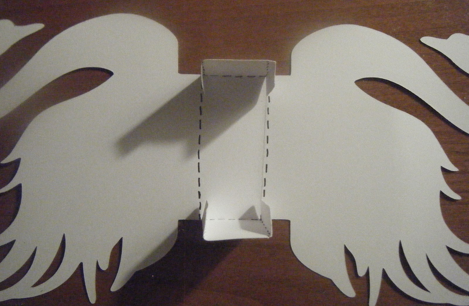 She's a Sassy Lady: SWAN GIFT BOX TUTORIAL (WITH CUT FILES)
