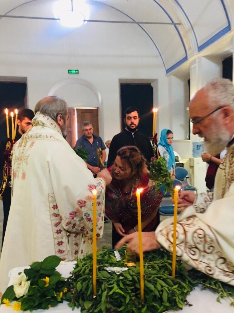 ΦΩΣ ΦΑΝΑΡΙΟΥ: Η ΕΟΡΤΗ ΤΗΣ ΥΨΩΣΕΩΣ ΤΟΥ ΤΙΜΙΟΥ ΣΤΑΥΡΟΥ ΣΤΗΝ ΣΜΥΡΝΗ (ΦΩΤΟ)