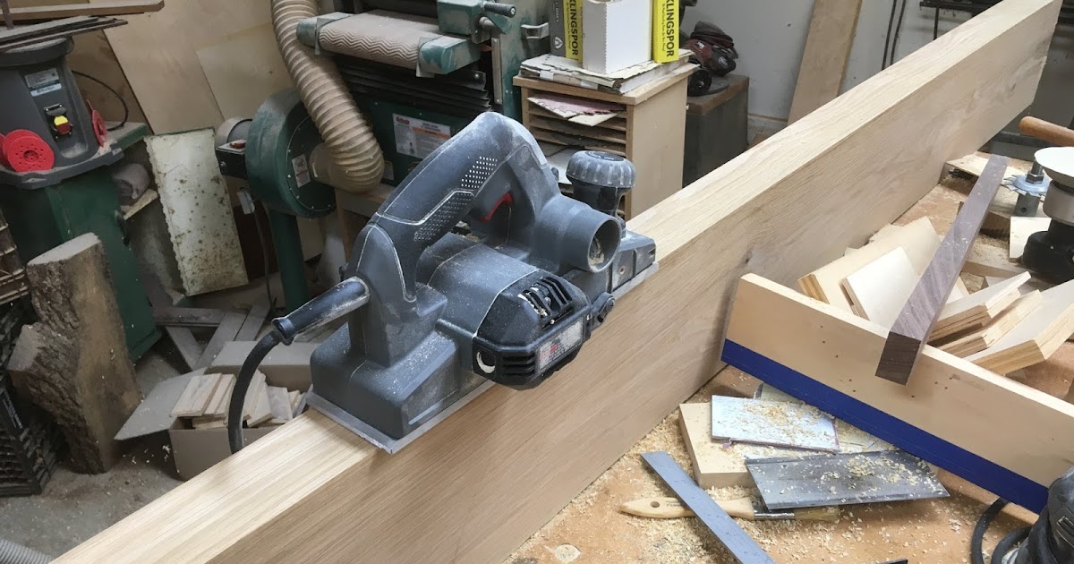 Wisdom of the Hands: bring the tool to the wood