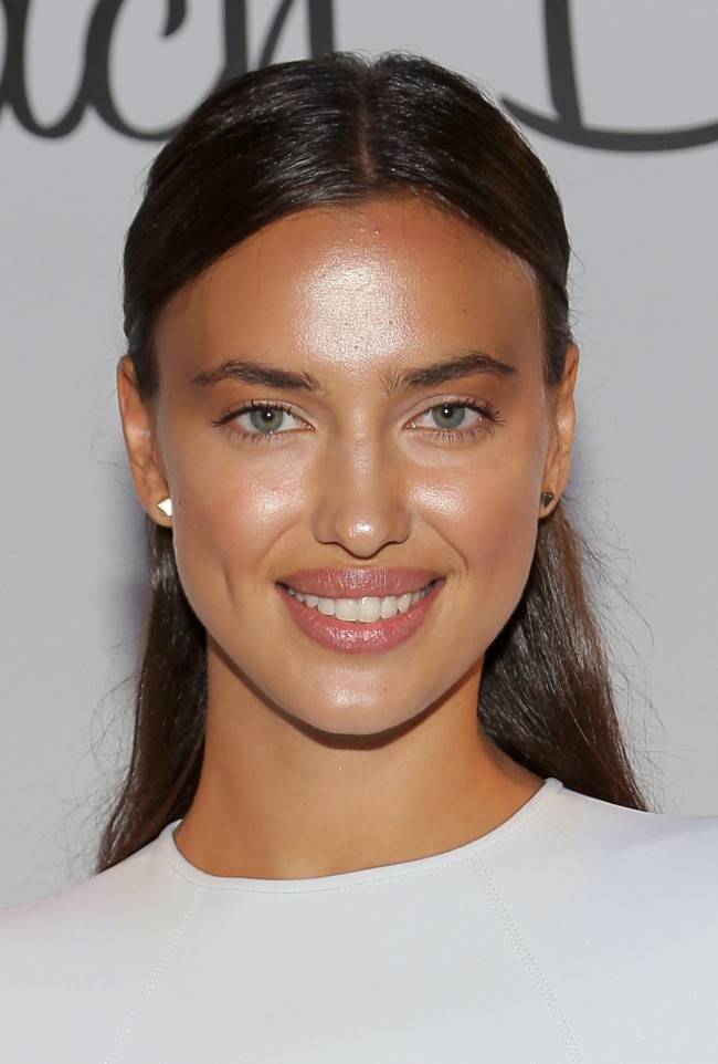 CELEBRITIES VIEW BUZZ: Irina Shayk Beach Bunny Fashion Show in Miami ...