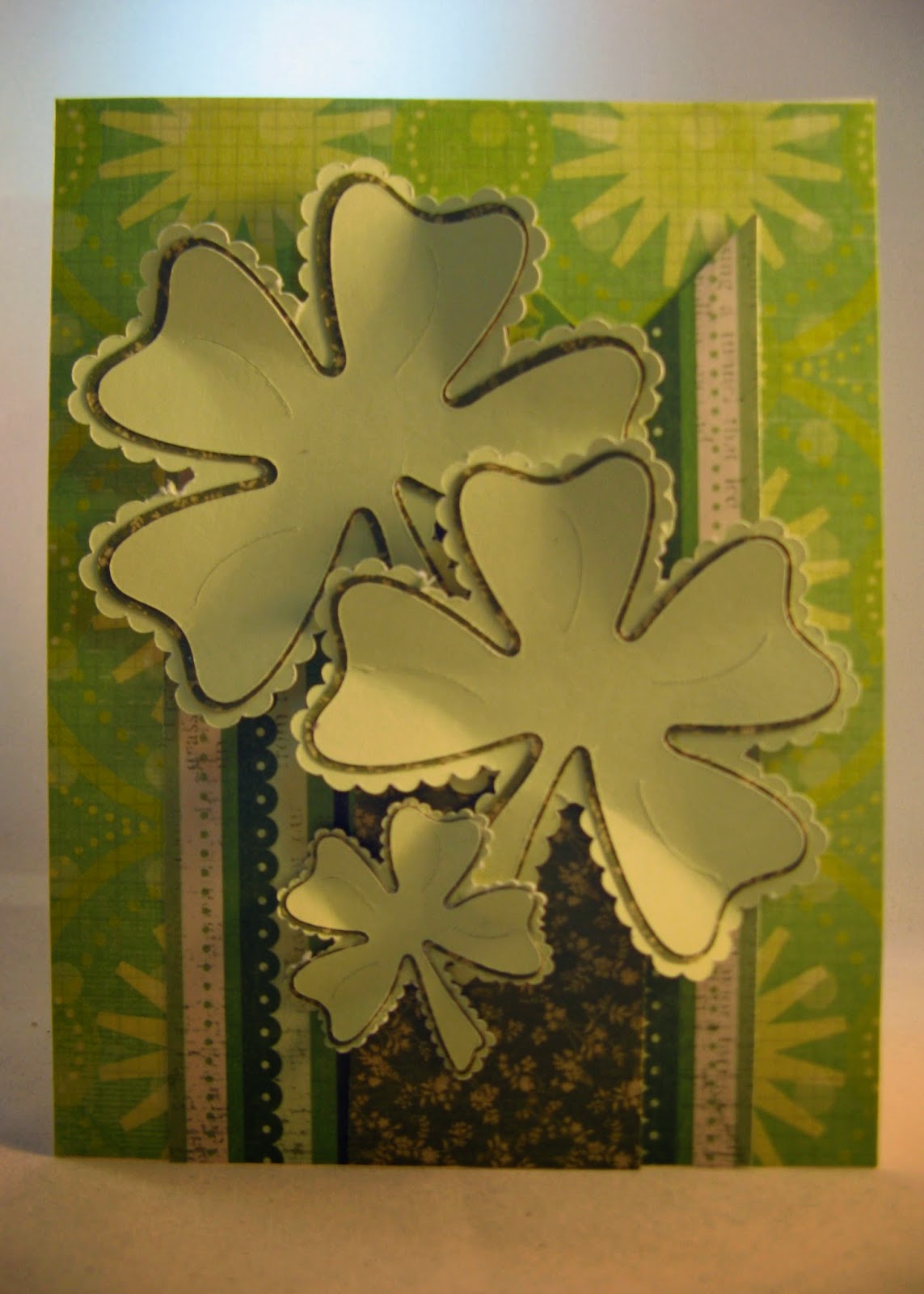 Short on Ideas: Suzy Bee Challenge - Clean & Simple - Using Scalloped ...