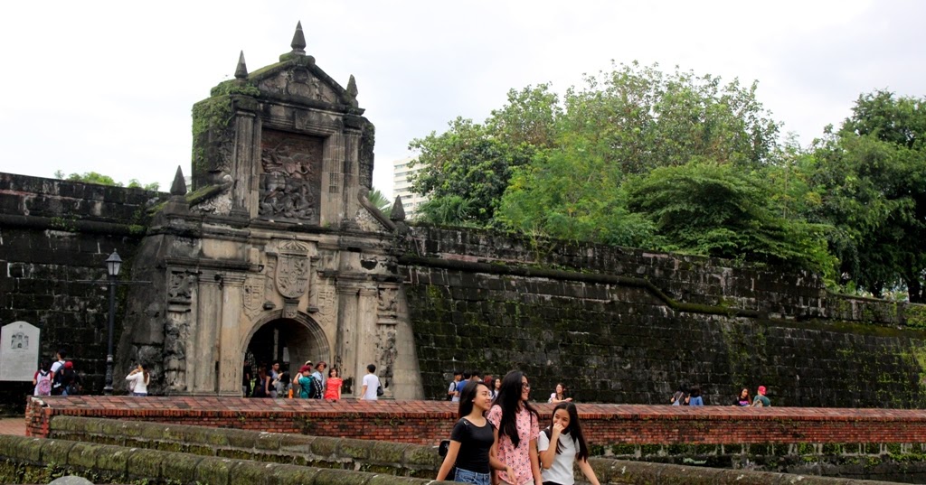 SIRANG LENTE | TRAVEL & HIKE: Fort Santiago during World Tourism Day