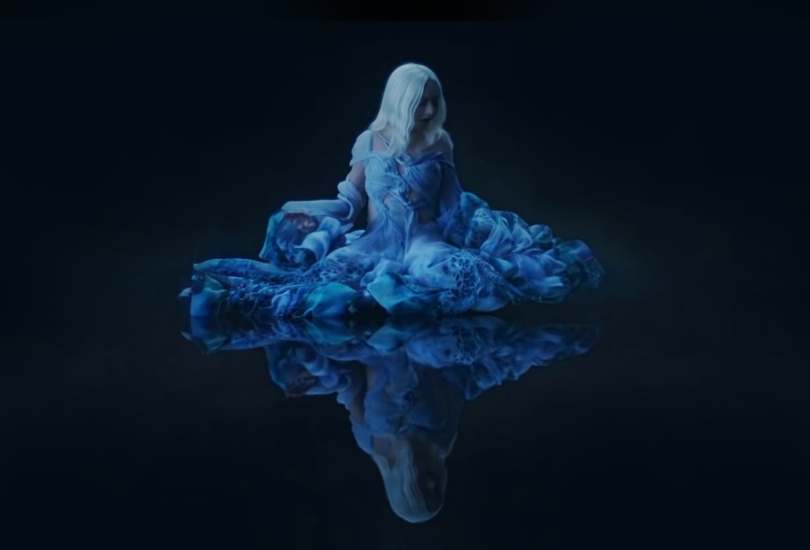 Music video: Christina Aguilera releases a new version of "Reflection ...