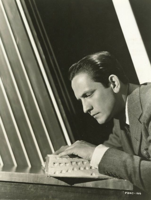 35 Vintage Portrait Photos of American Actor Fredric March in the 1930s ...