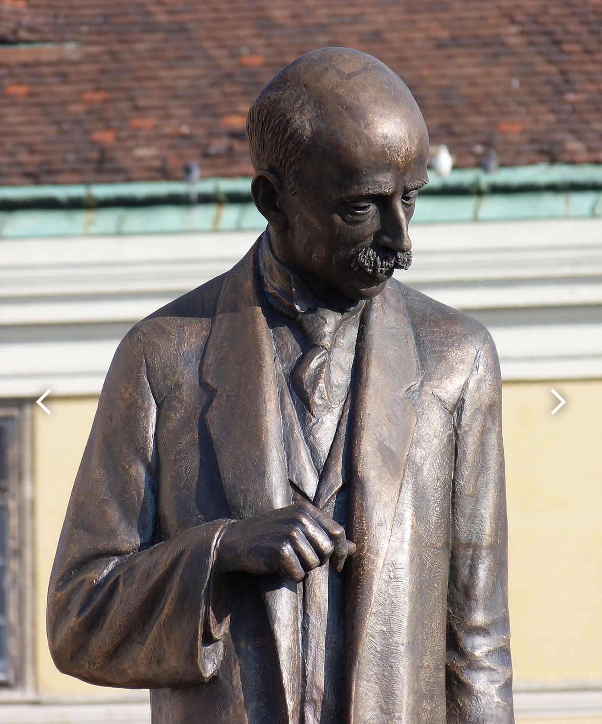 Statues and Stories: Count István Bethlen de Bethlen, Saint George ...