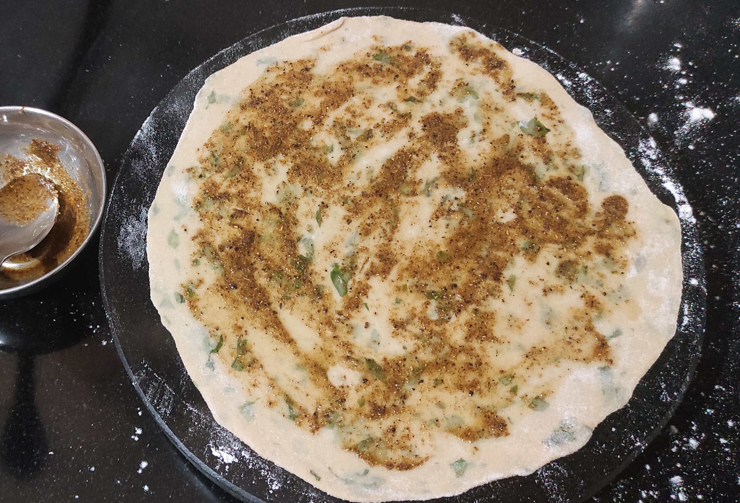 Tamil yummy recipes: Mint paratha/ spiced mint paratha