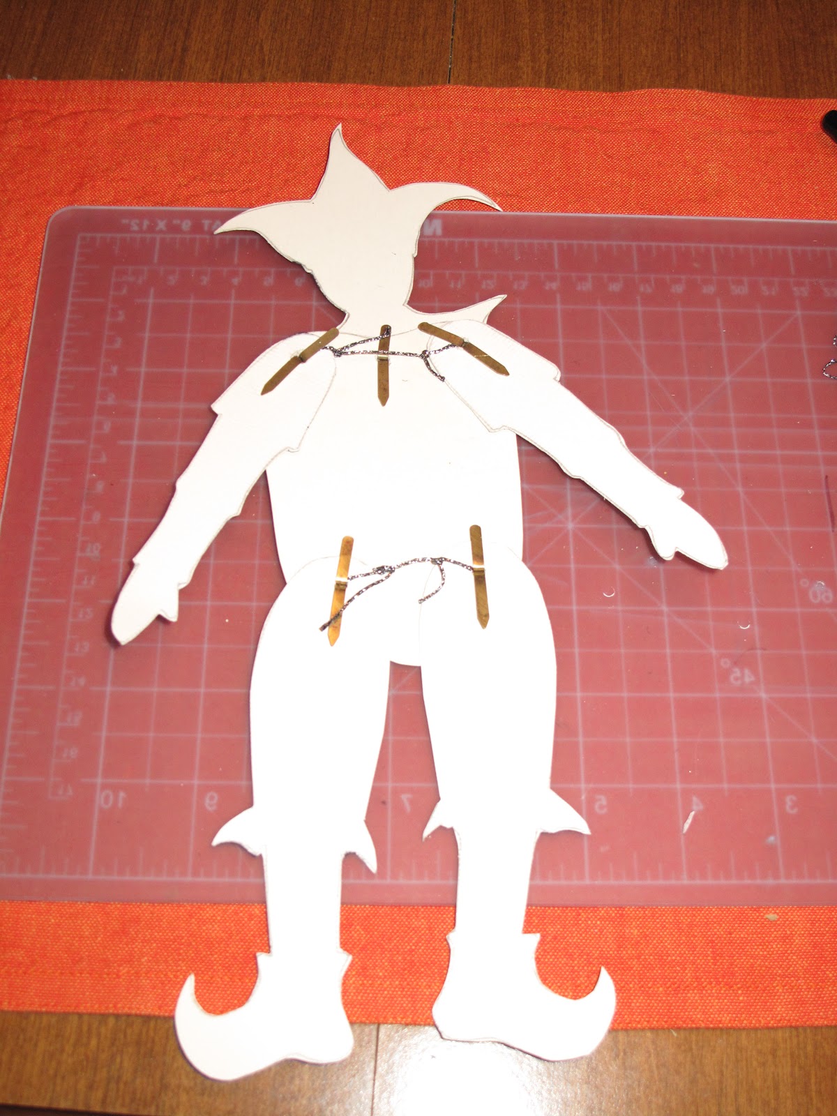 just create every day: paper jester tutorial