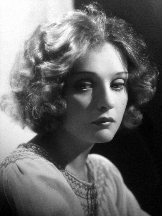 Classic Actress Touted As Another Garbo: 40 Glamorous Photos of Anna ...