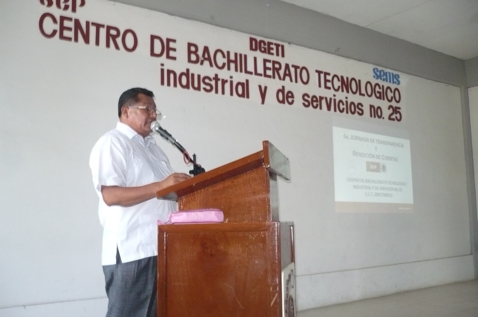 Yekeri Radio 92.5 FM El Buzón Ciudadano : Rinde Gilberto Iturrigaray su ...