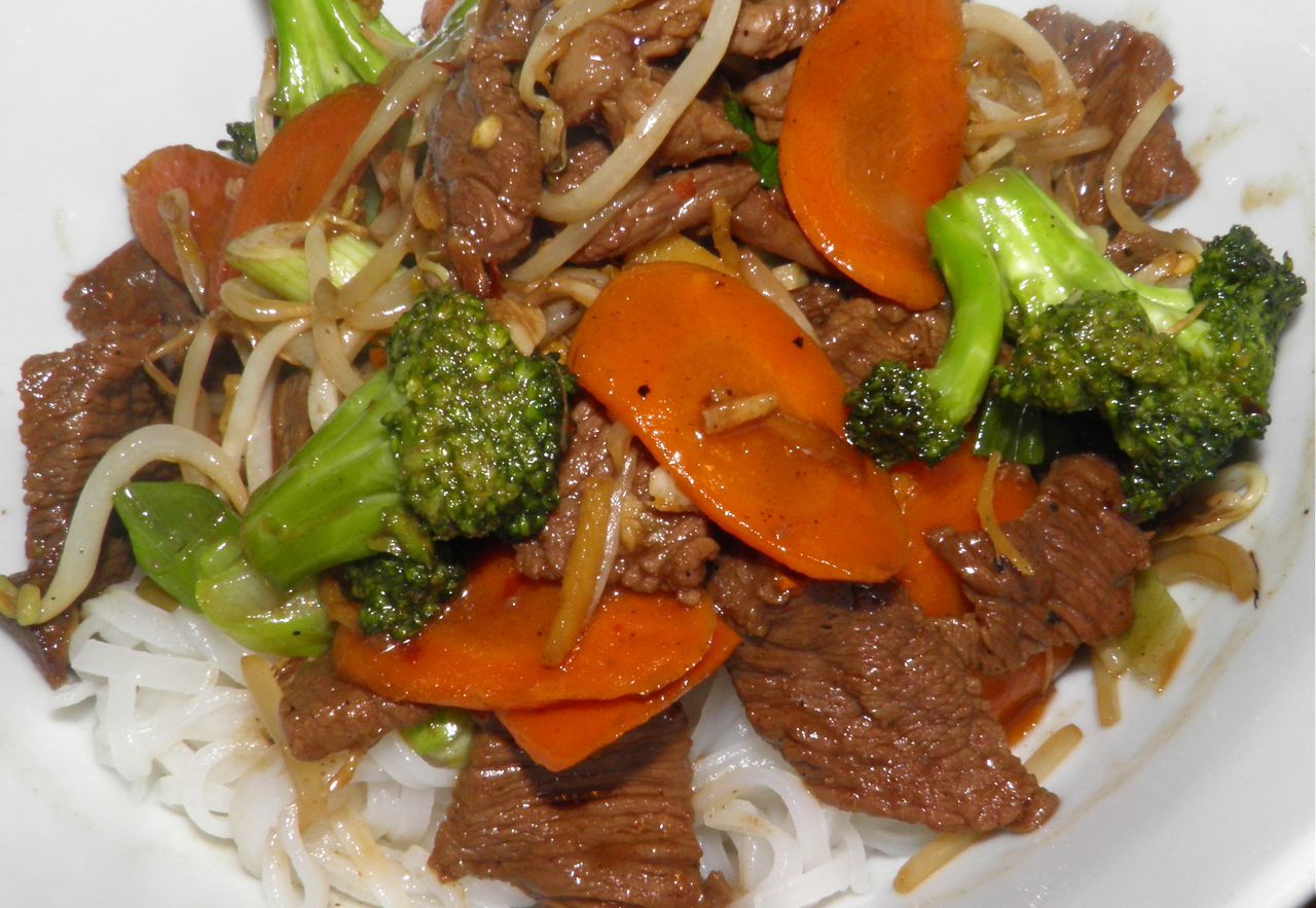 Docaitta Lifestyle: Recipe: Spicy Beef with Bean Sprouts
