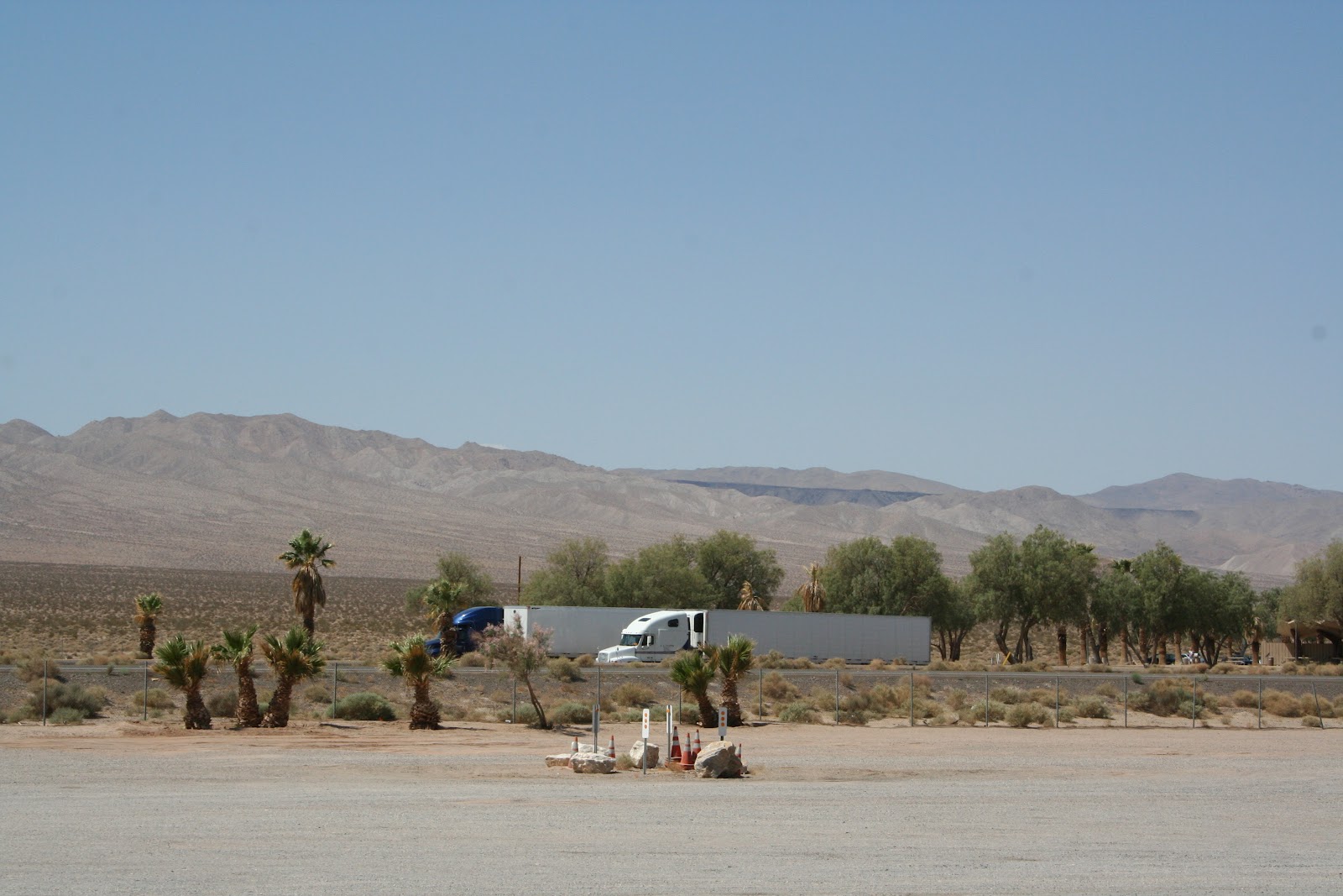 Lighthouses-and-other-travels: Mojave Desert