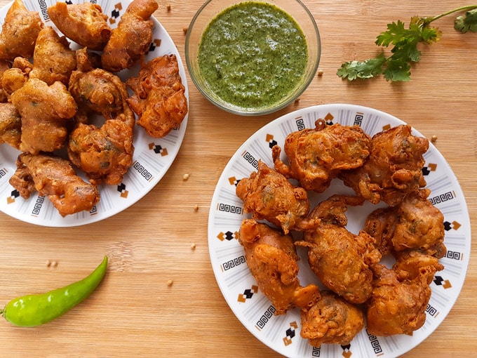 PAKISTANI PAKORA (POTATO FRITTERS)