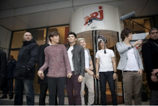 One Direction Spain: Mas fotos de los chicos en NRJ!