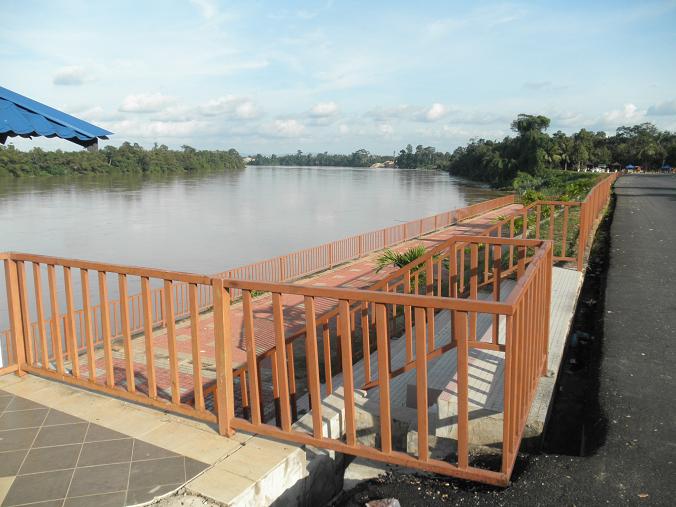 BERPETUALANG KE ACEH: Pahang river at Bera