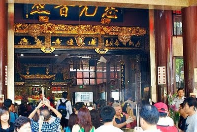 Southeast Asian Journey: Bugis, Singapore - Kwan Im (Chinese) Temple