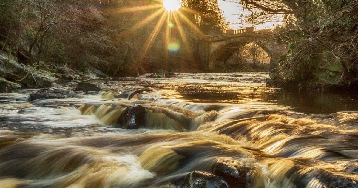 The River Almond and the Nasmyth Bridge, Almondell Country Park, East ...