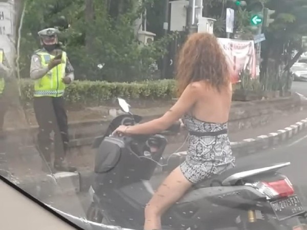Viral Bule Rusia di Bali, Sudah Langgar Aturan Masih Ngotot ke Polisi