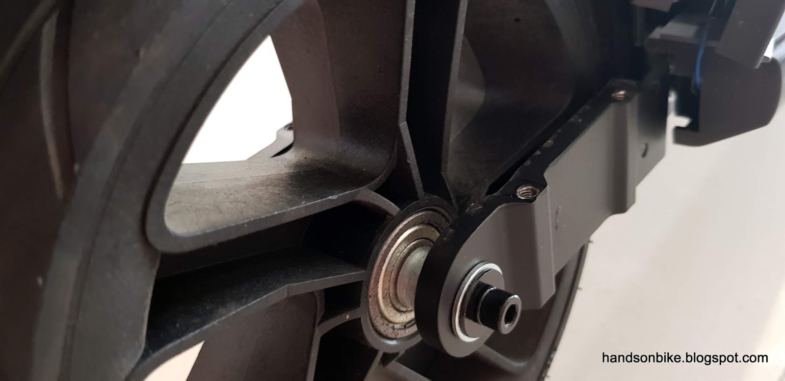 Hands On Bike: Ninebot by Segway ES2 E-Scooter: Rear Wheel Maintenance