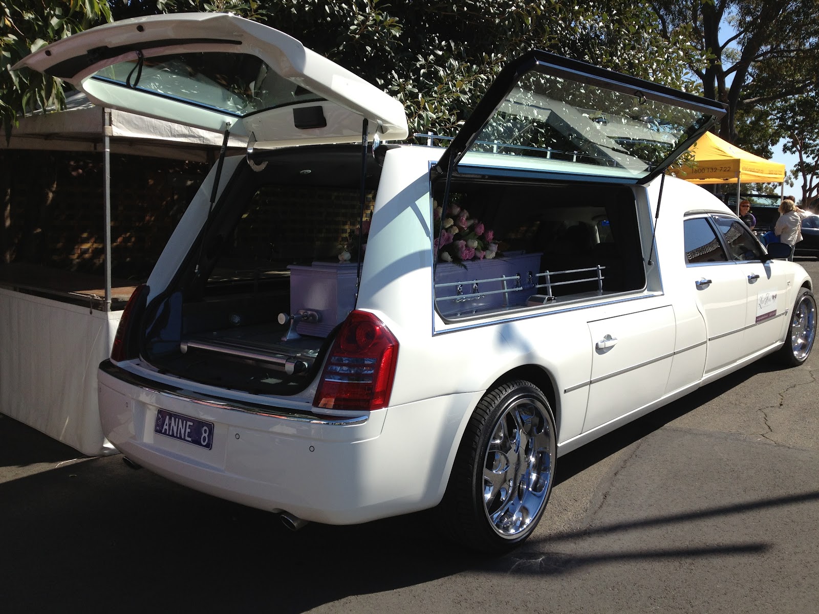 The Other Side Of Funerals: The Hearse - Telling them apart